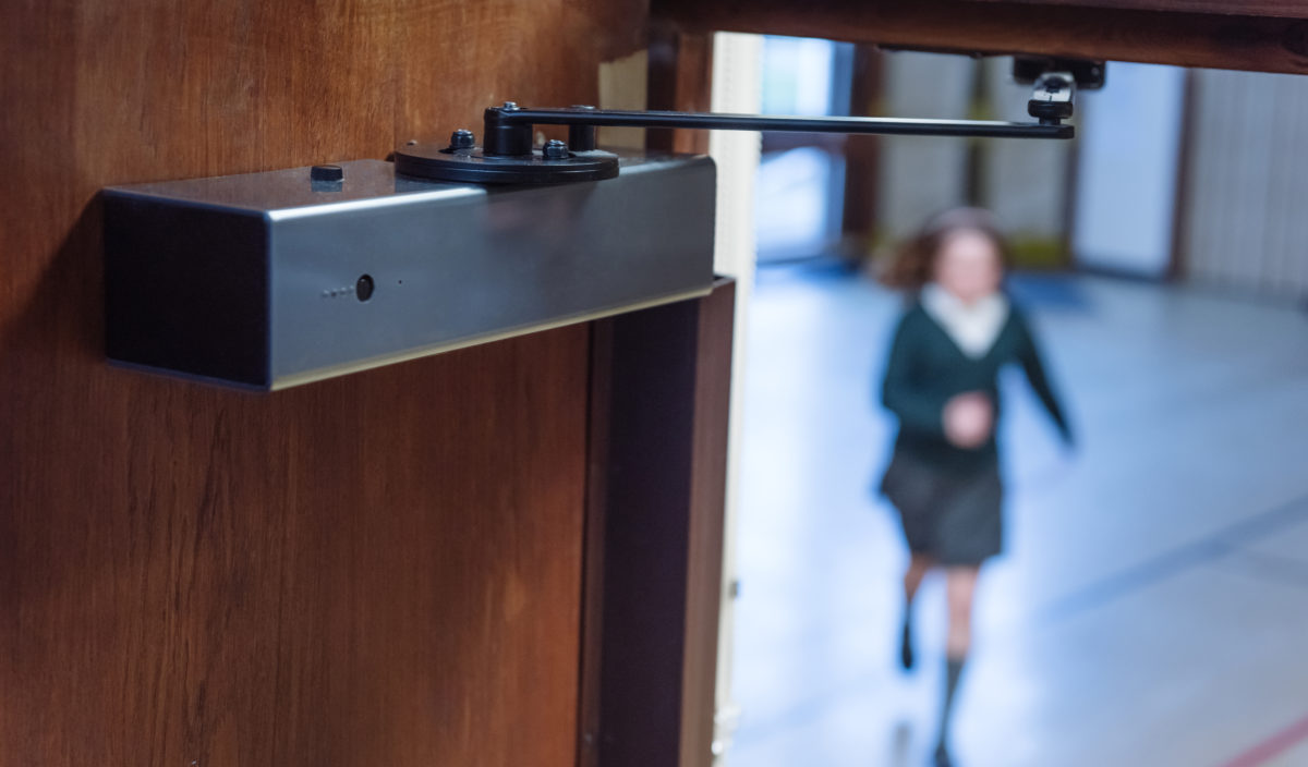 Freedor Pro: The radio-activated door closer for high-risk areas